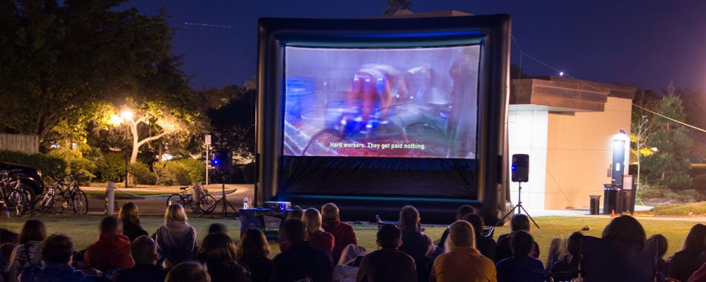 How to Host an Outdoor Movie Night in 10 Steps | FunFlicks®