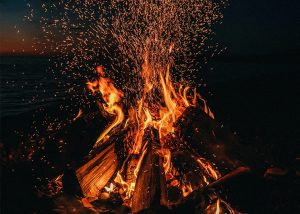 How to Throw a Beach Party this Summer | FunFlicks®