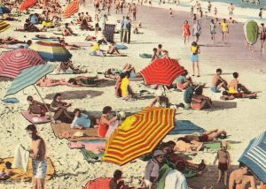 How to Throw a Beach Party this Summer | FunFlicks®